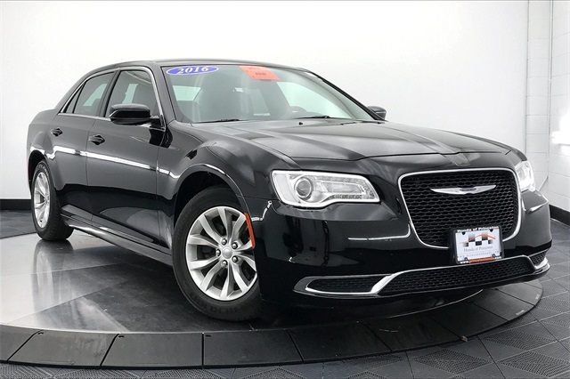 Used 2016 Chrysler 300 for Sale (with Photos) | U.S. News & World Report