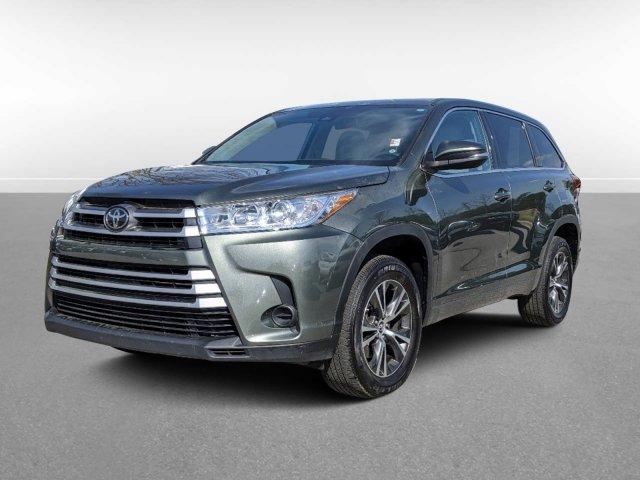 Used 2018 Toyota Highlander for Sale (with Photos) | U.S. News & World ...