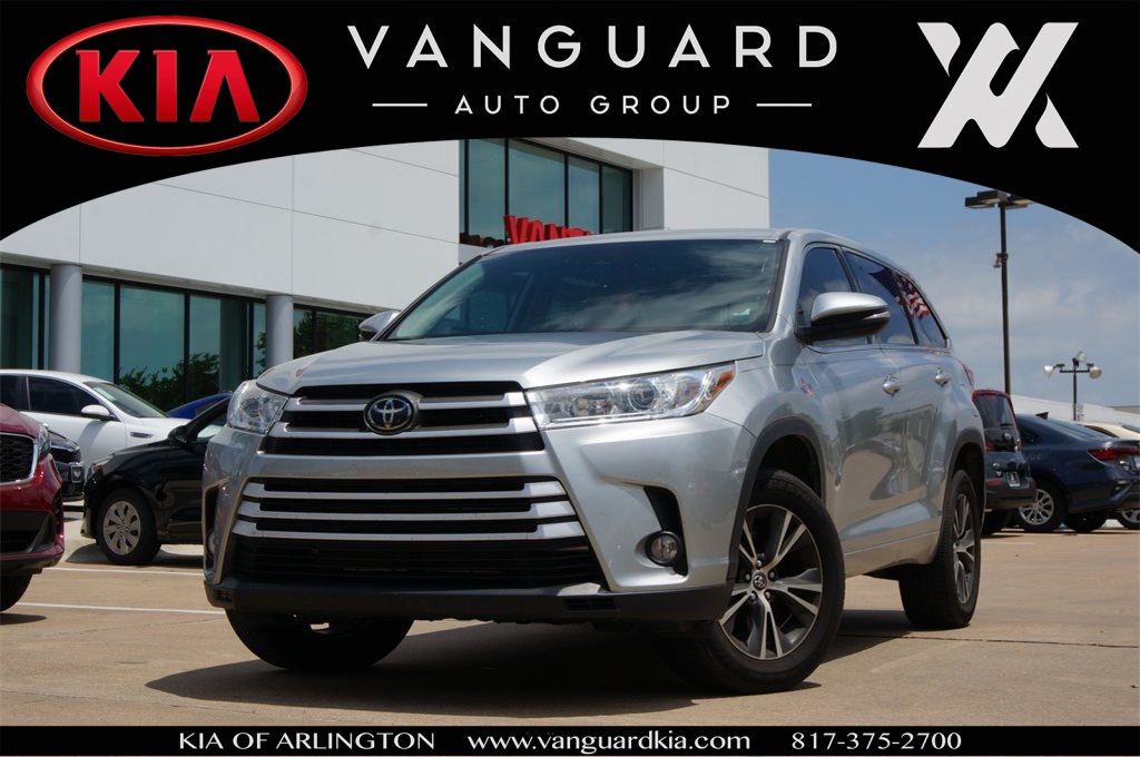 Used 2018 Toyota Highlander for Sale (with Photos) | U.S. News & World ...