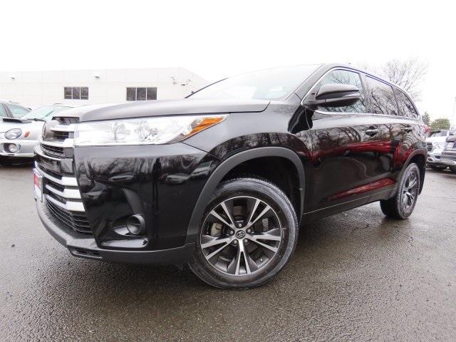 Used 2018 Toyota Highlander for Sale (with Photos) | U.S. News & World ...